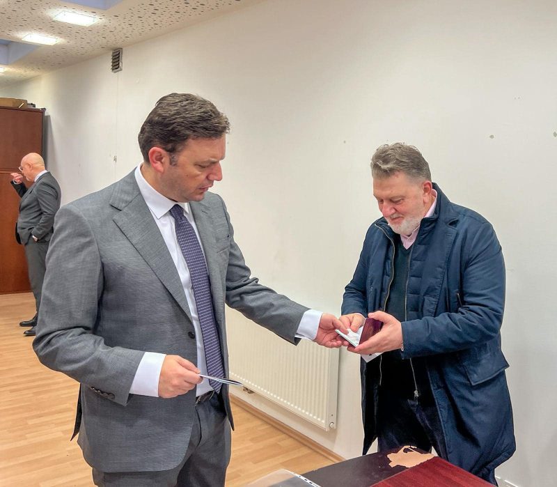 Osmani viziton Ambasadën në Vjenë: “Po riorganizohemi kudo që është e ...